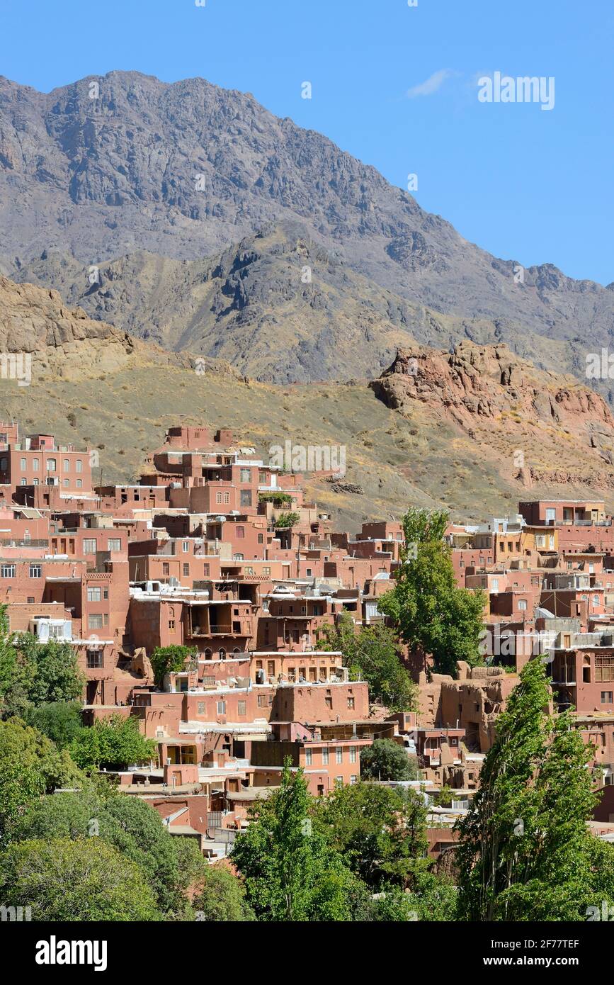 Isfahan mountain hi-res stock photography and images - Alamy