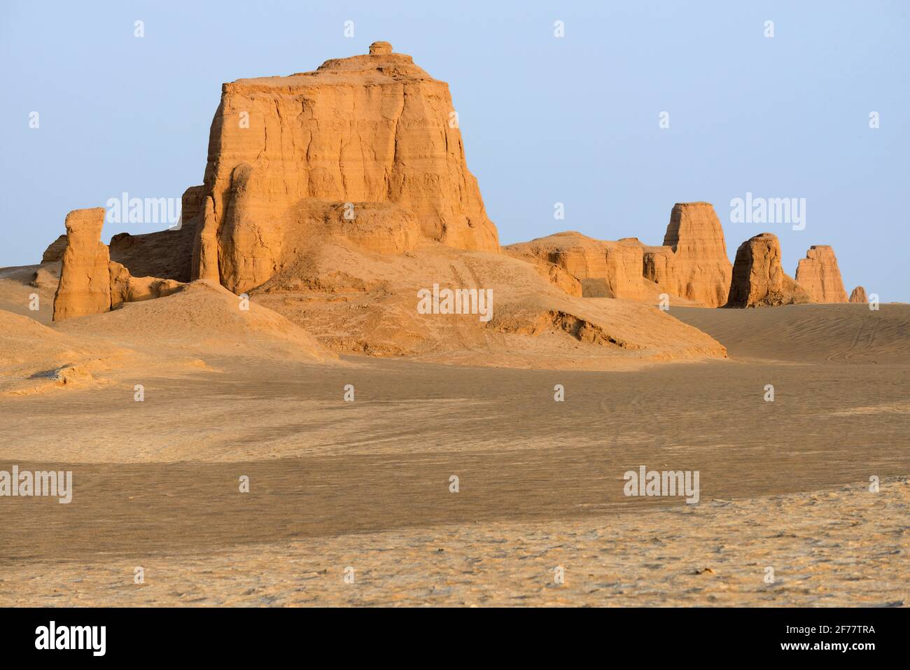 Kaluts desert hi-res stock photography and images - Alamy
