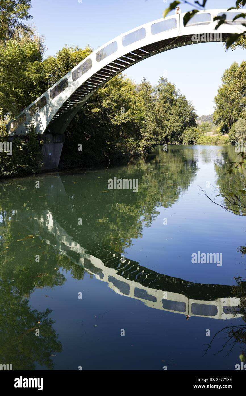 Pont du lac hi-res stock photography and images - Alamy
