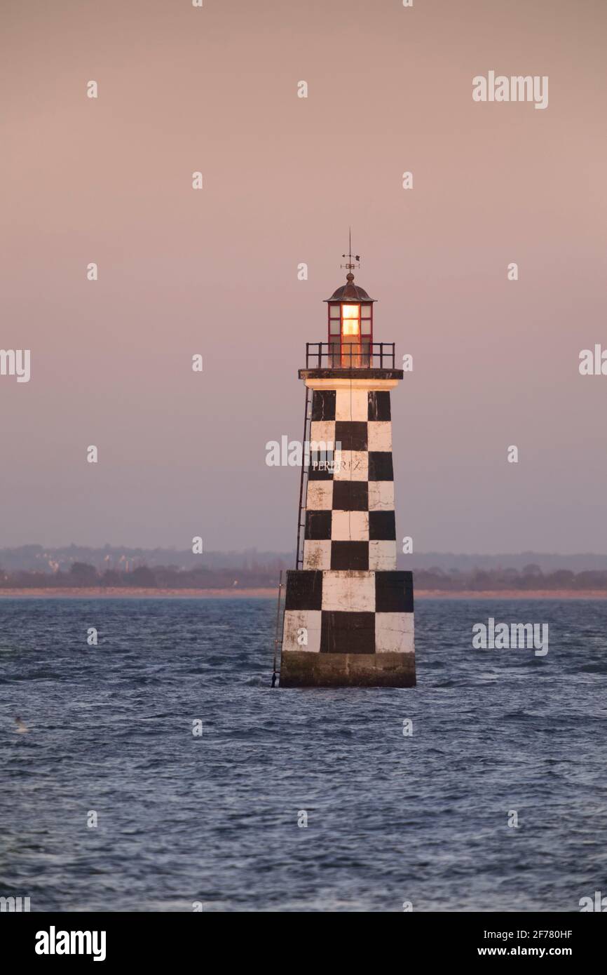 Perdrix lighthouse loctudy brittany france hi-res stock photography and images - Alamy