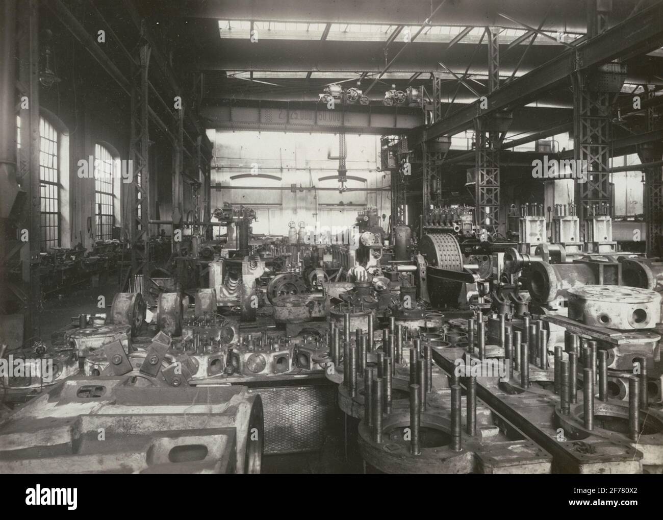 Plants engines hi-res stock photography and images - Alamy