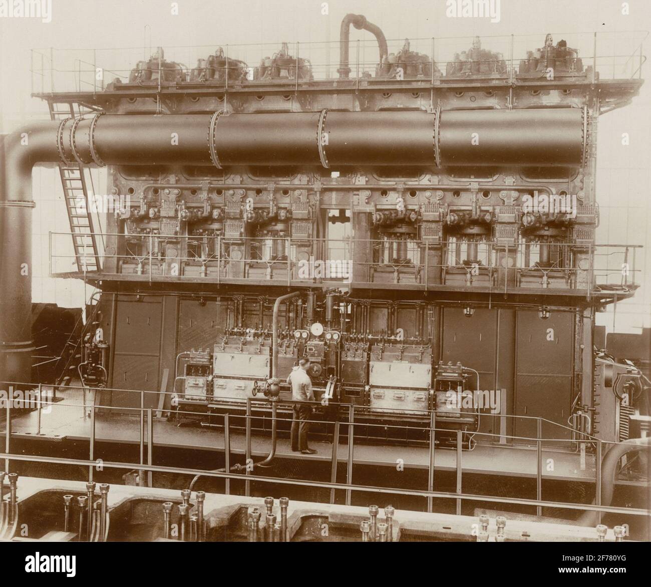 Technologyuse hi-res stock photography and images - Alamy