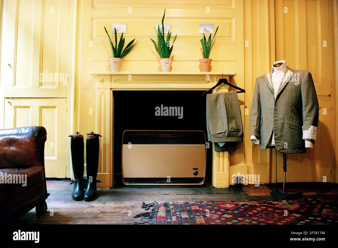 THE TIMOTHY EVEREST SHOP WITH SUIT ON HANGER Stock Photo - Alamy