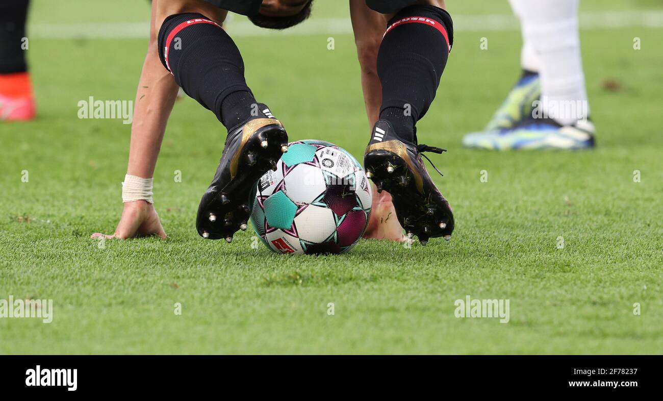 Leverkusen, Deutschland. 03rd Apr, 2021. firo: 03.04.2021, Fuvuball ...