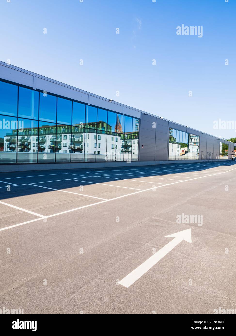 Aluminium cladding hi-res stock photography and images - Alamy