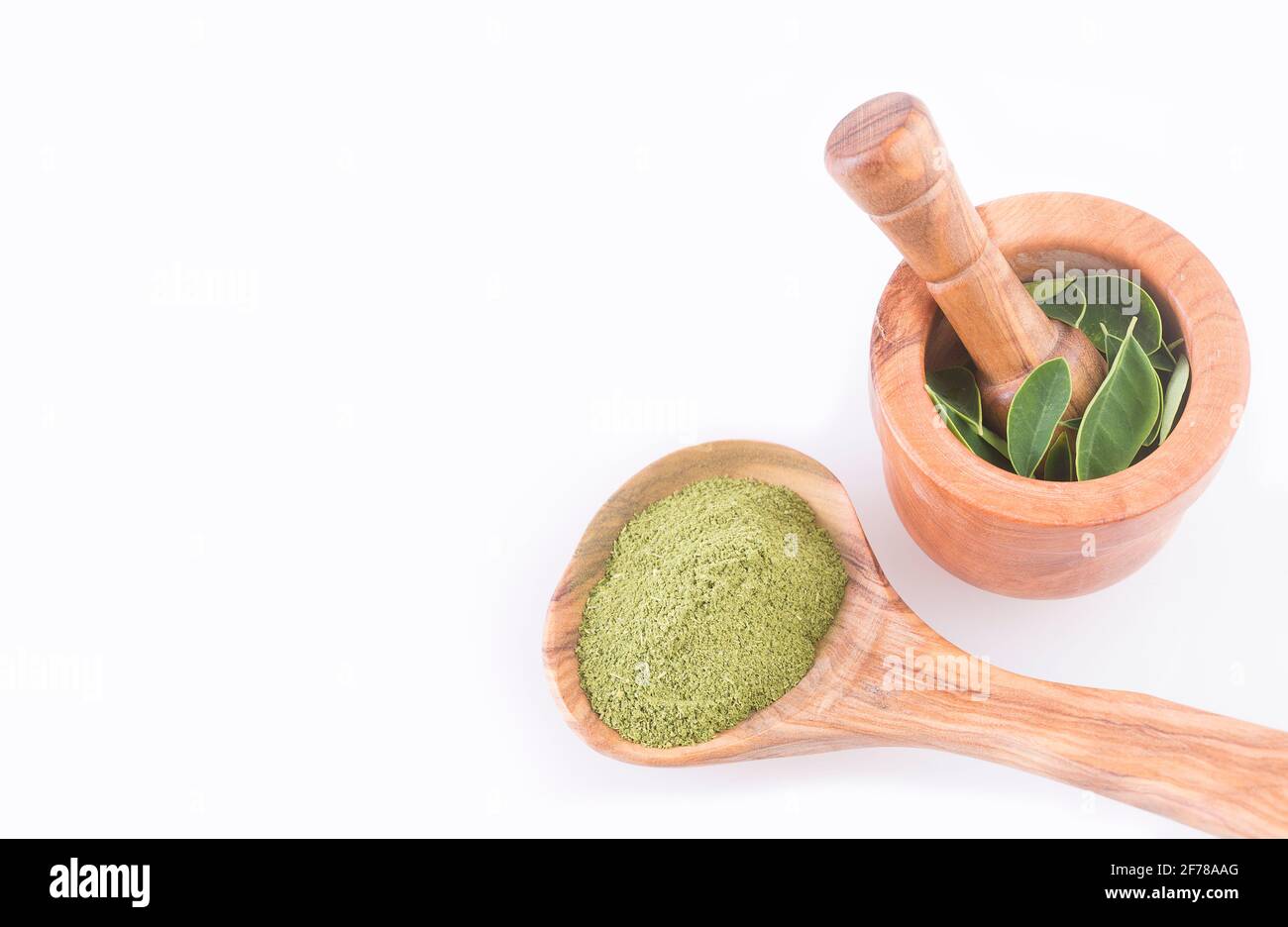 Fresh leaves and moringa powder - Moringa oleifera. Top view Stock ...