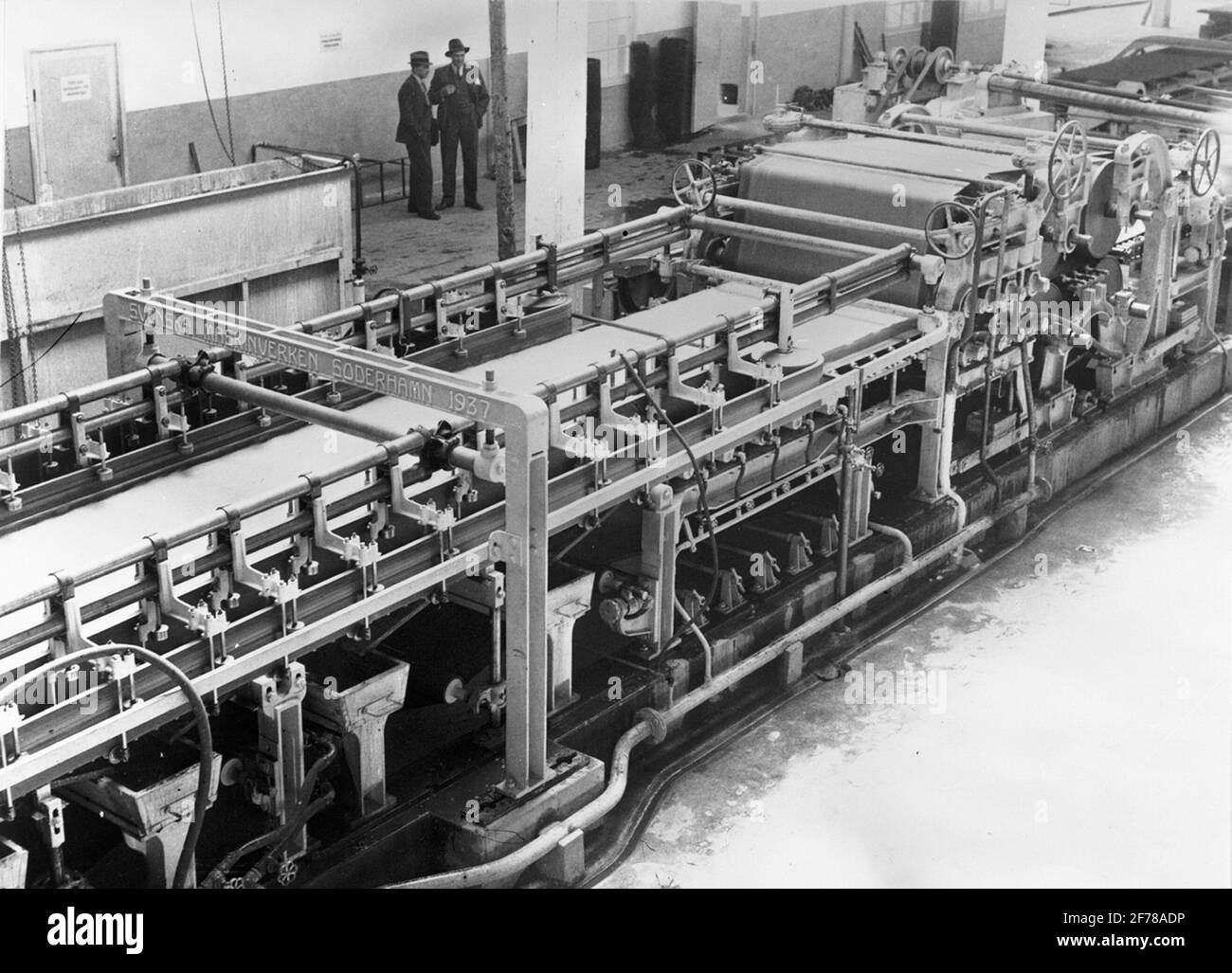 Forming machine hi-res stock photography and images - Alamy