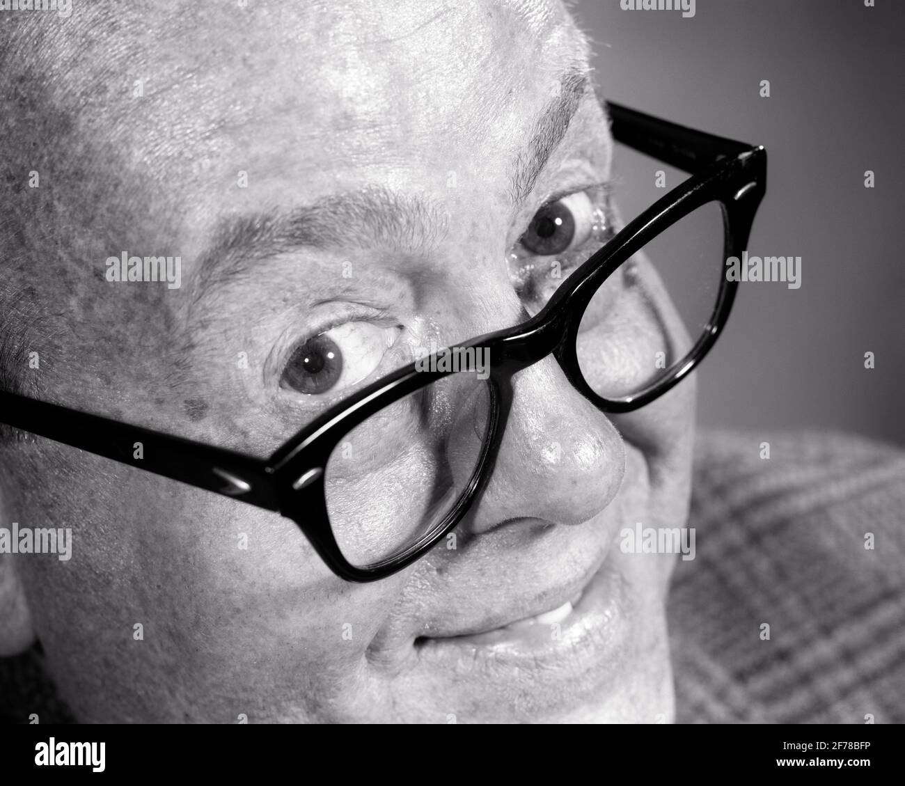 Looking startled hi-res stock photography and images - Alamy