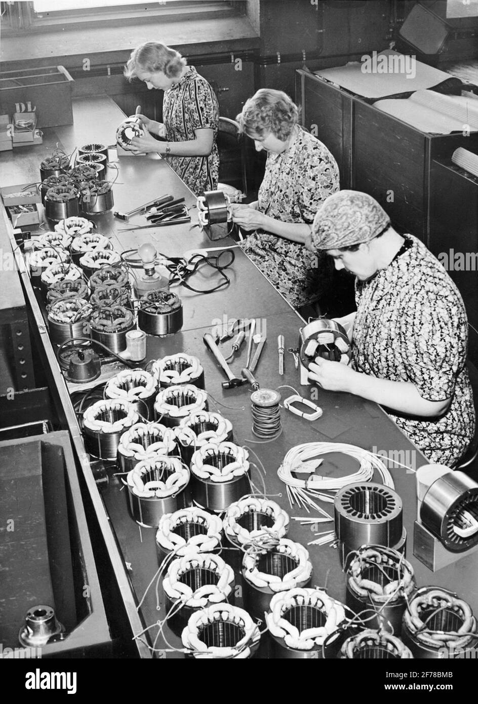 Installation of asynchronous stores Stock Photo - Alamy