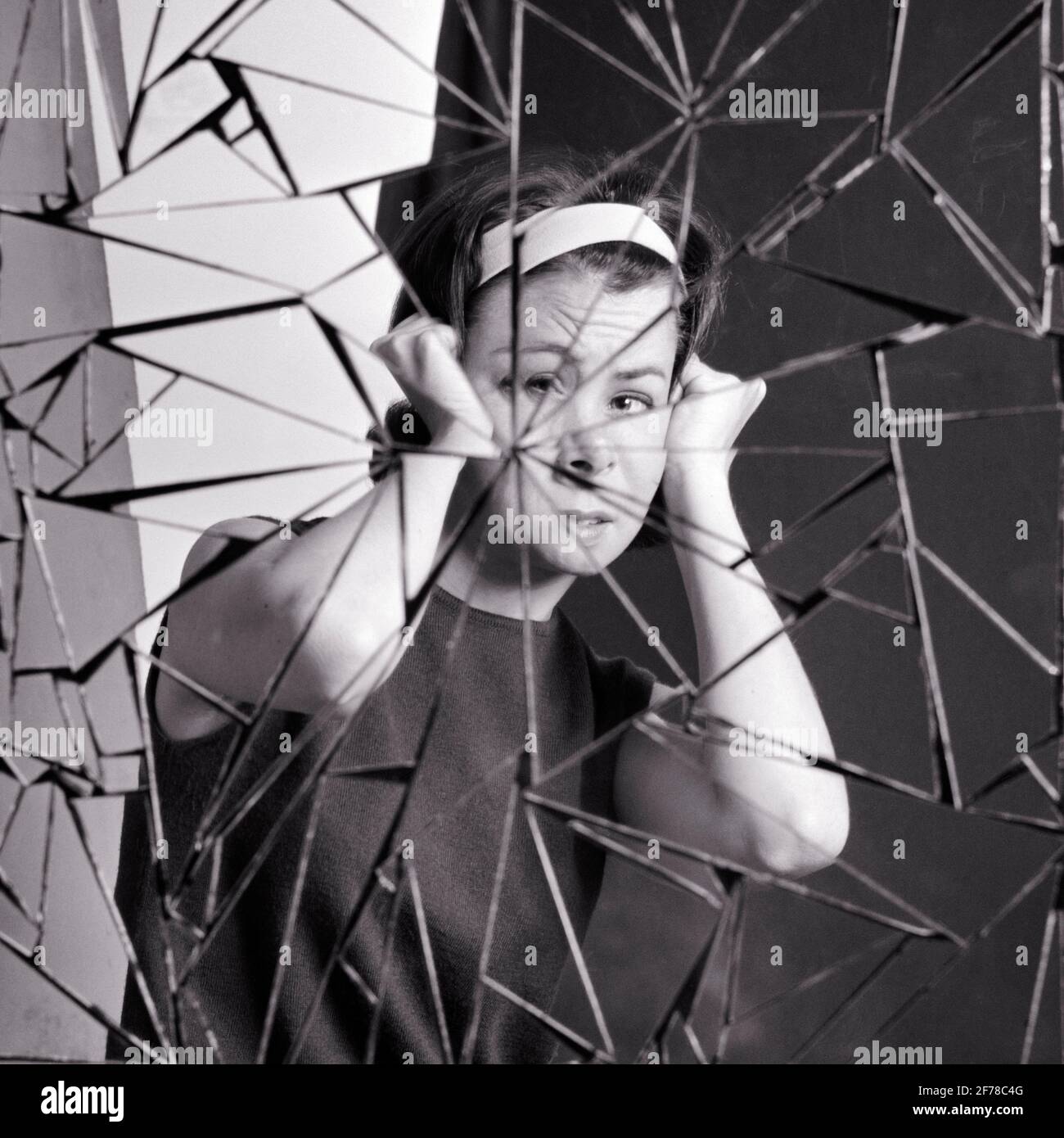 Broken Mirror Reflection Hd