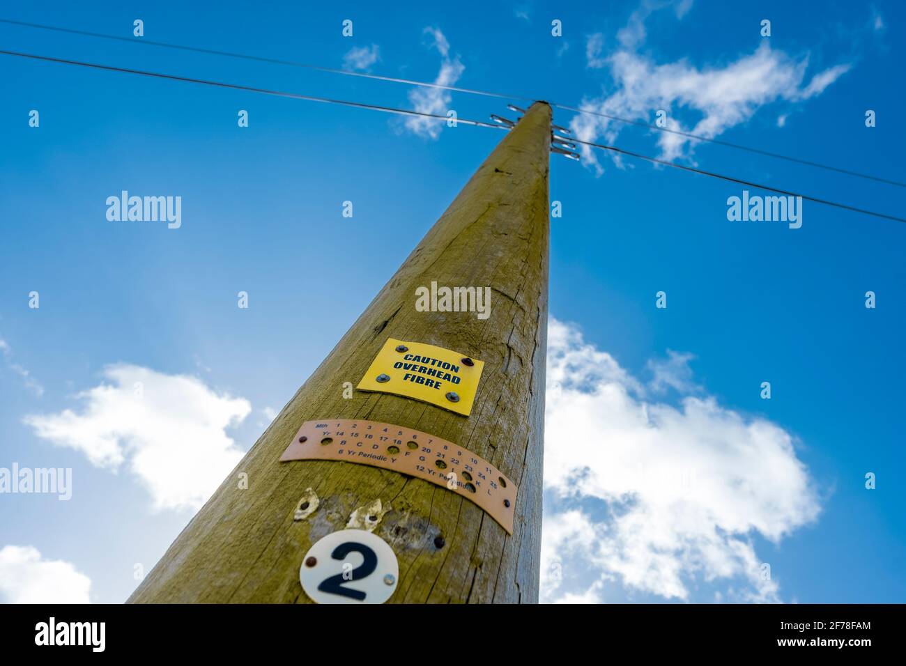 Fibre optic broadband hi-res stock photography and images - Alamy