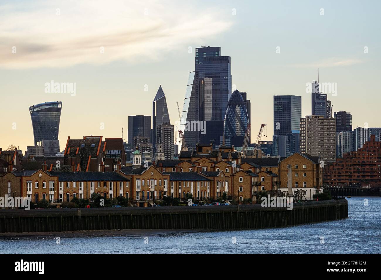 London skyscrapers skyline hi-res stock photography and images - Alamy