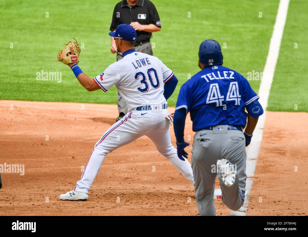 Apr 10, 2021: Texas Rangers first baseman Nate Lowe #30 makes a catch ...