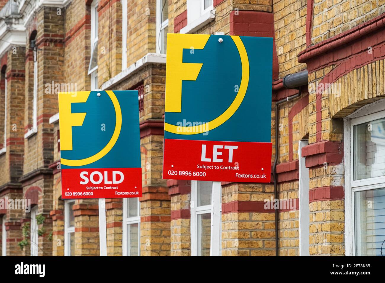 English sold hi-res stock photography and images - Alamy