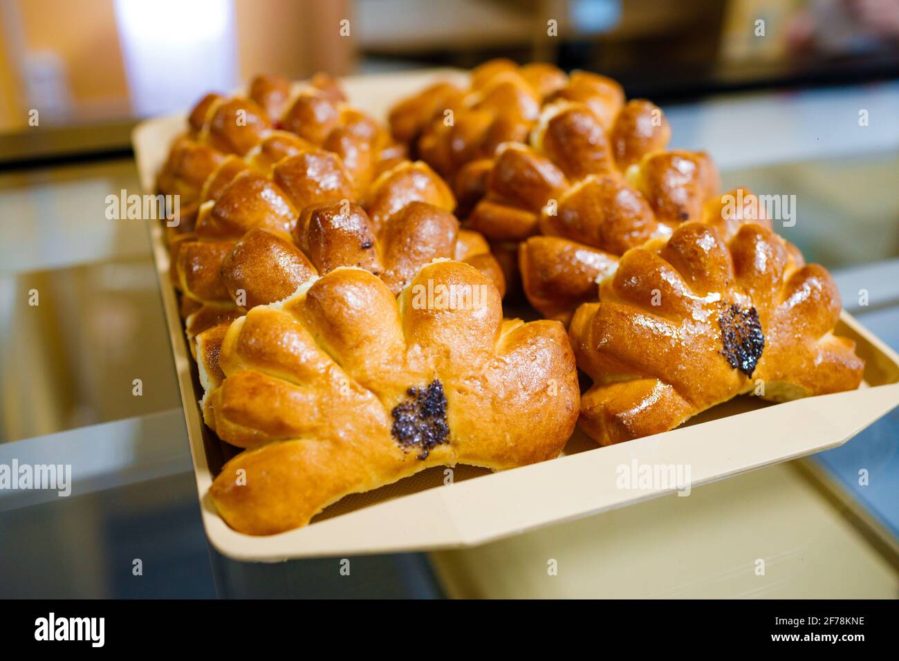 Confectionery production in the oven Stock Photo - Alamy