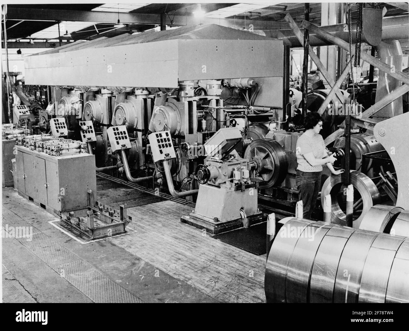 Continuous rolling Black and White Stock Photos & Images - Alamy