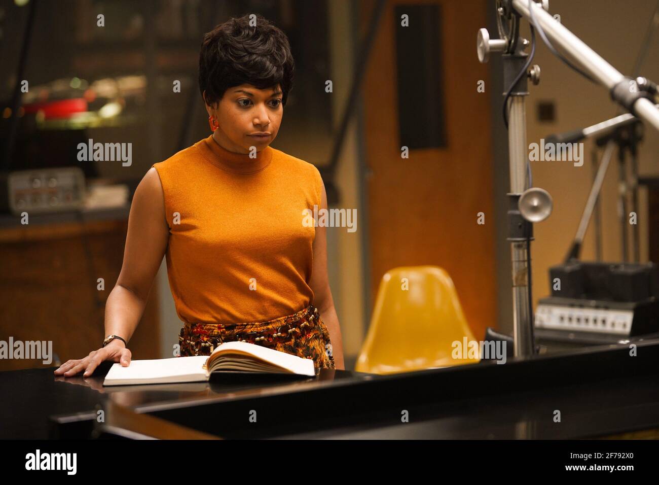 GENIUS, (aka GENIUS: ARETHA), Rebecca Naomi Jones as Carolyn Franklin ...