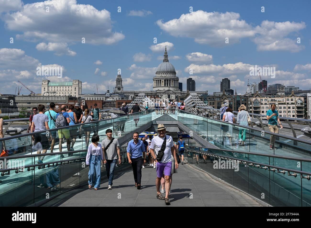 London Street Photography Stock Photo - Alamy