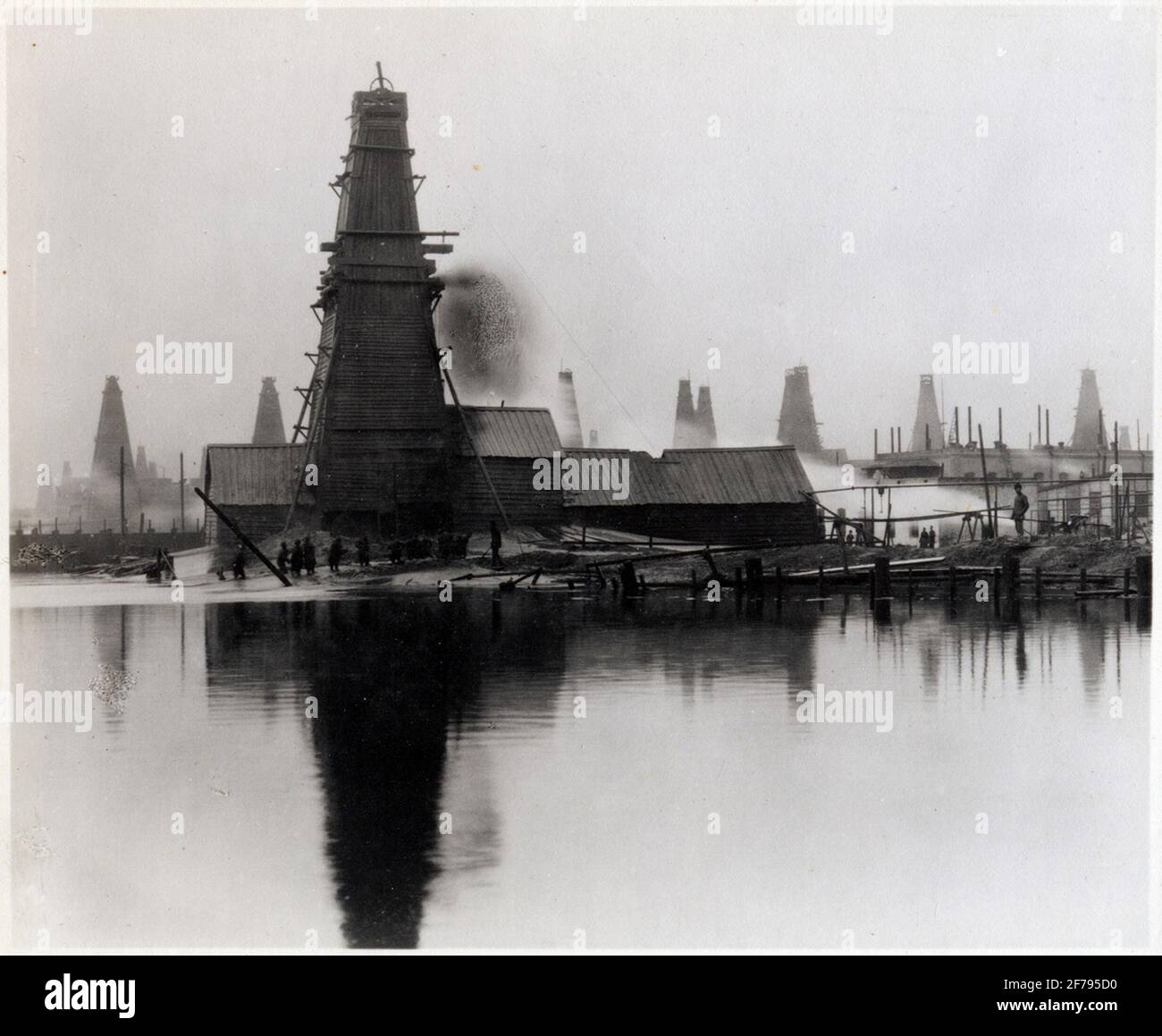 Naftan hi-res stock photography and images - Alamy