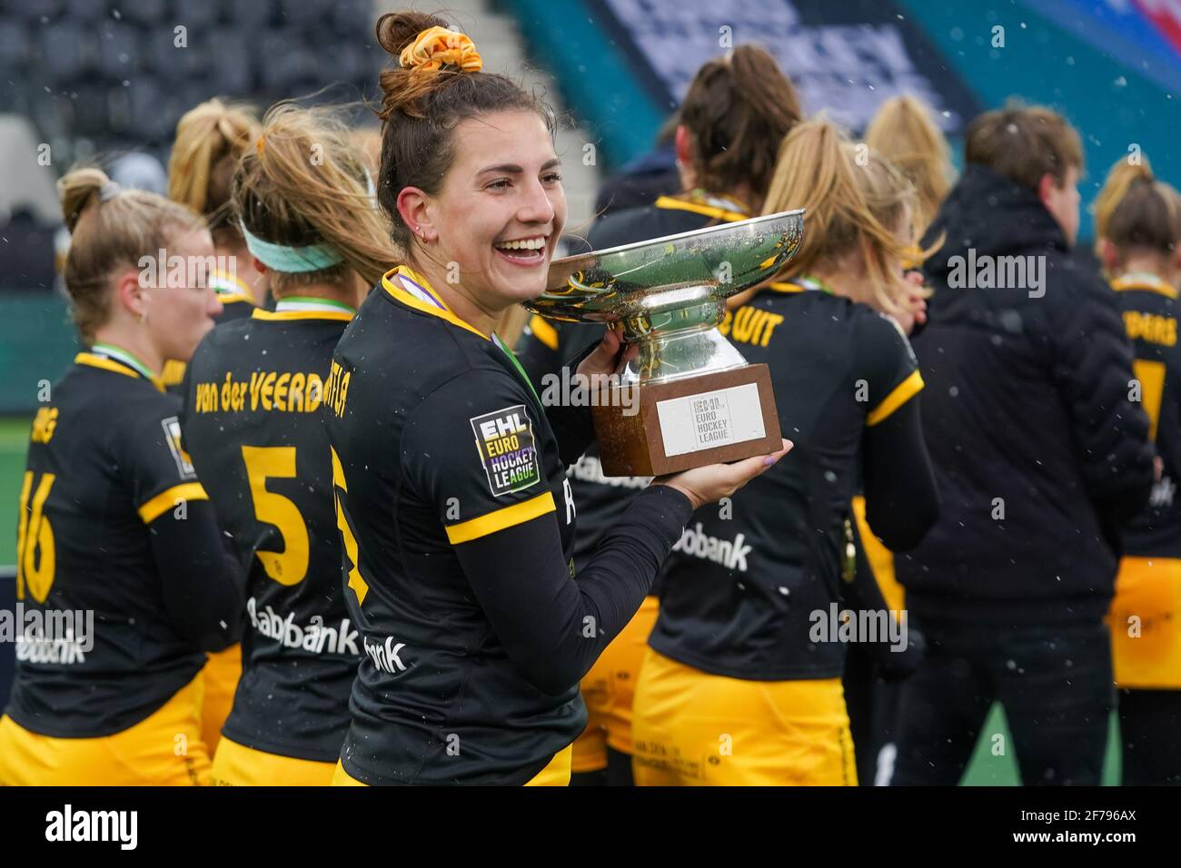 AMSTELVEEN, NETHERLANDS - APRIL 5: Frederique Matla of Den Bosch during ...
