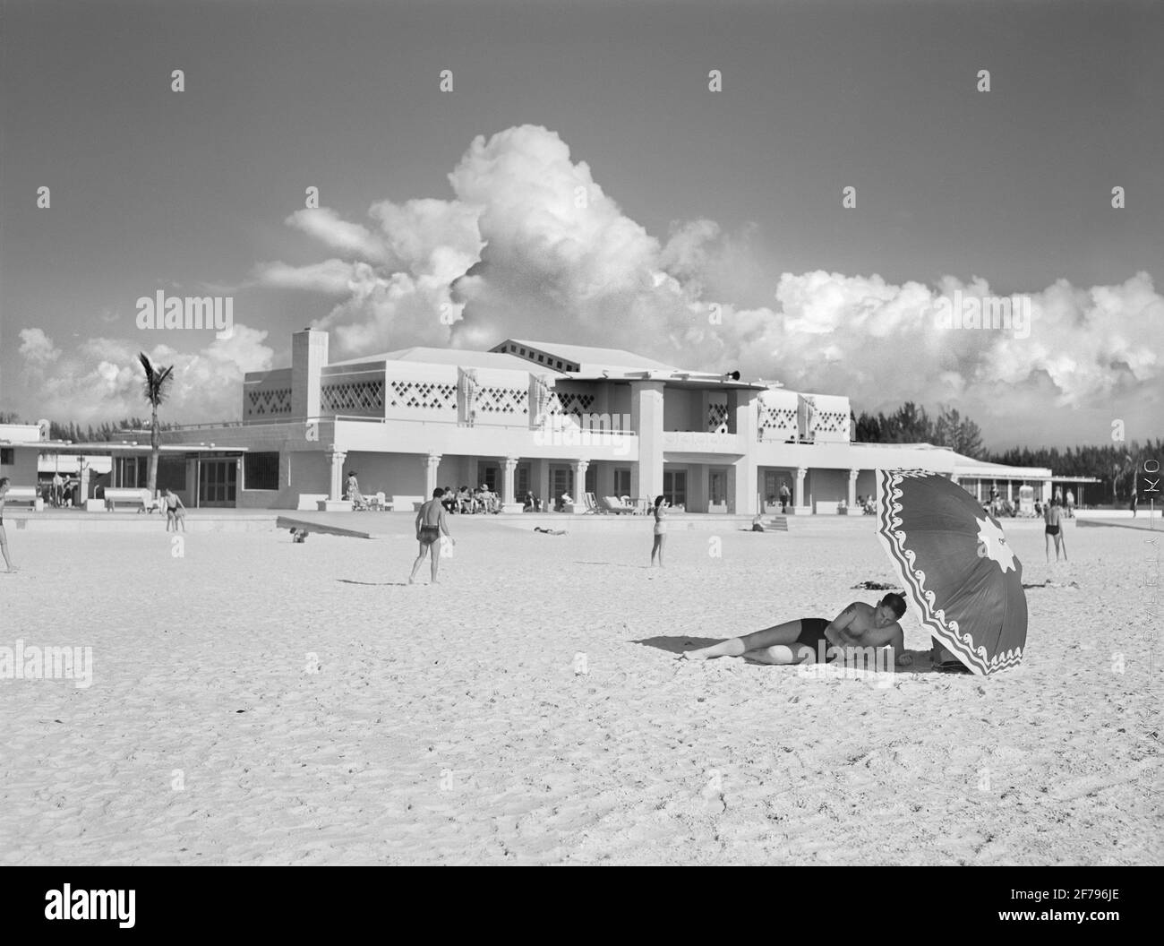 1940s beach florida hi-res stock photography and images - Alamy