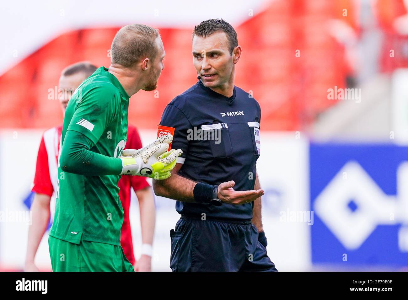 LUIK, BELGIUM - APRIL 4: goalkeeper Arnaud Bodart of Standard de Liege ...
