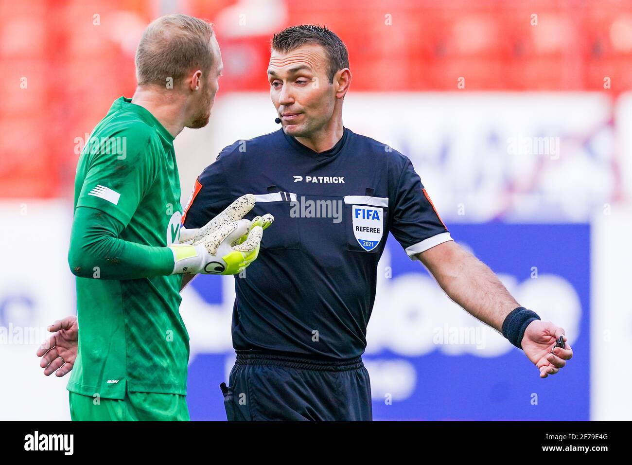 LUIK, BELGIUM - APRIL 4: goalkeeper Arnaud Bodart of Standard de Liege ...