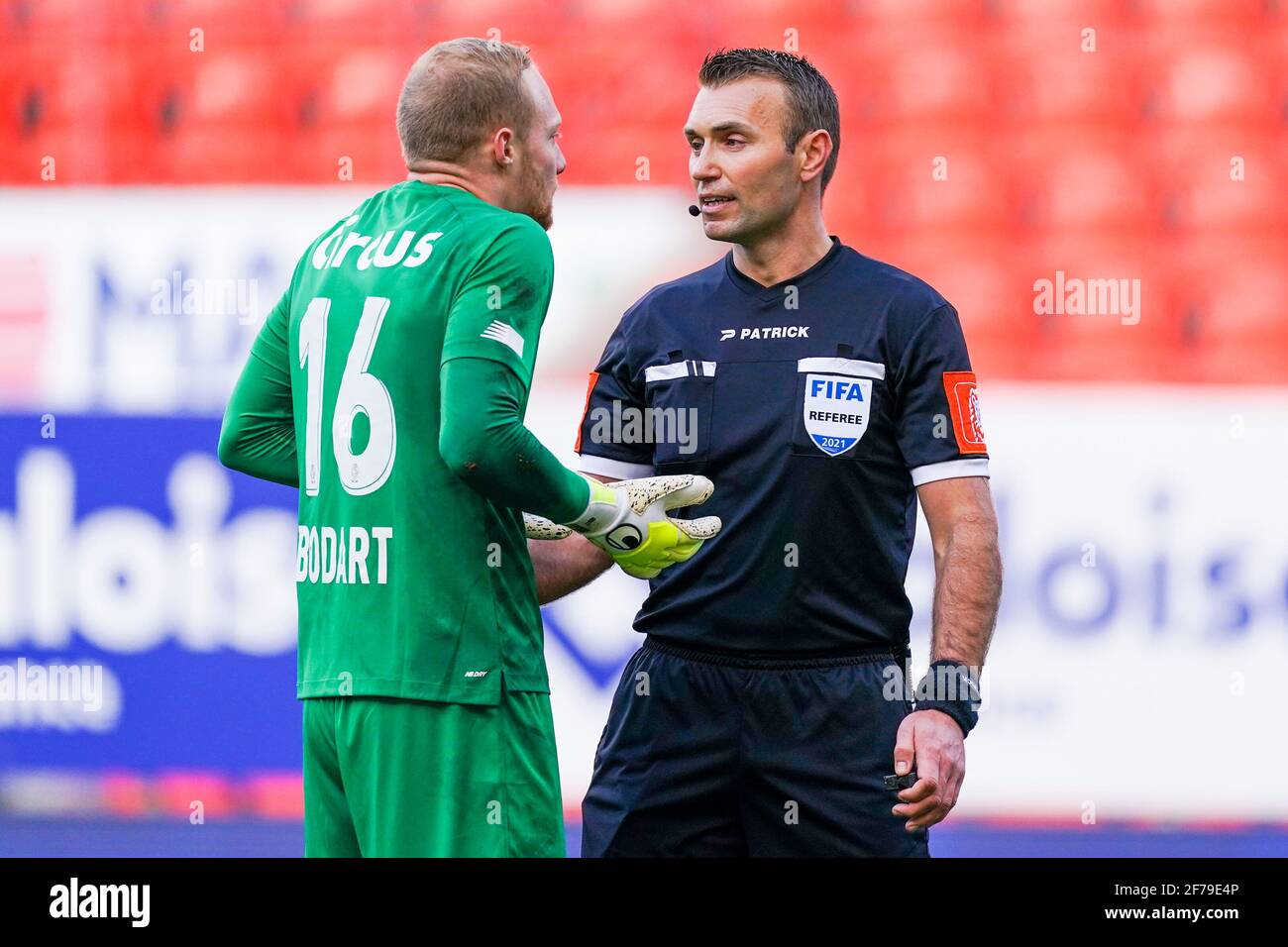 LUIK, BELGIUM - APRIL 4: goalkeeper Arnaud Bodart of Standard de Liege ...
