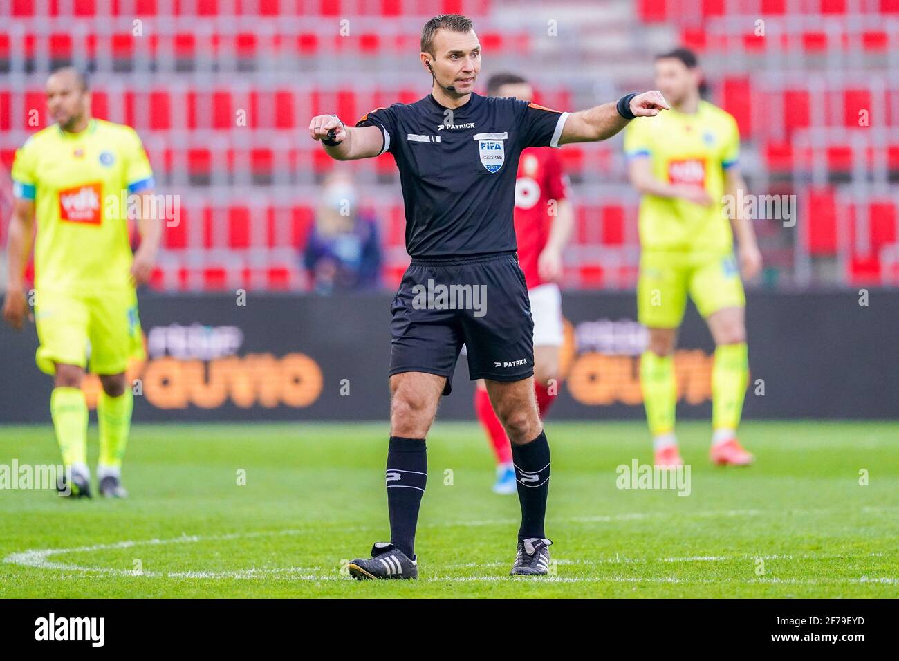 LUIK, BELGIUM - APRIL 4: referee Nicolas Laforge during the Jupiler Pro ...