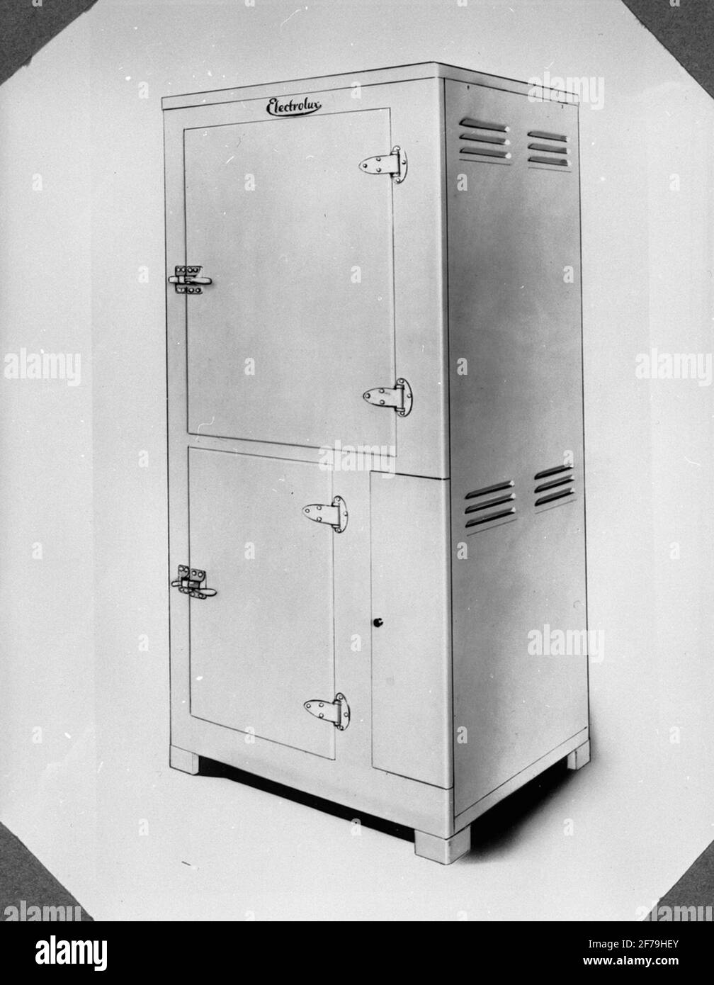 Refrigerator cartoon hi-res stock photography and images - Alamy
