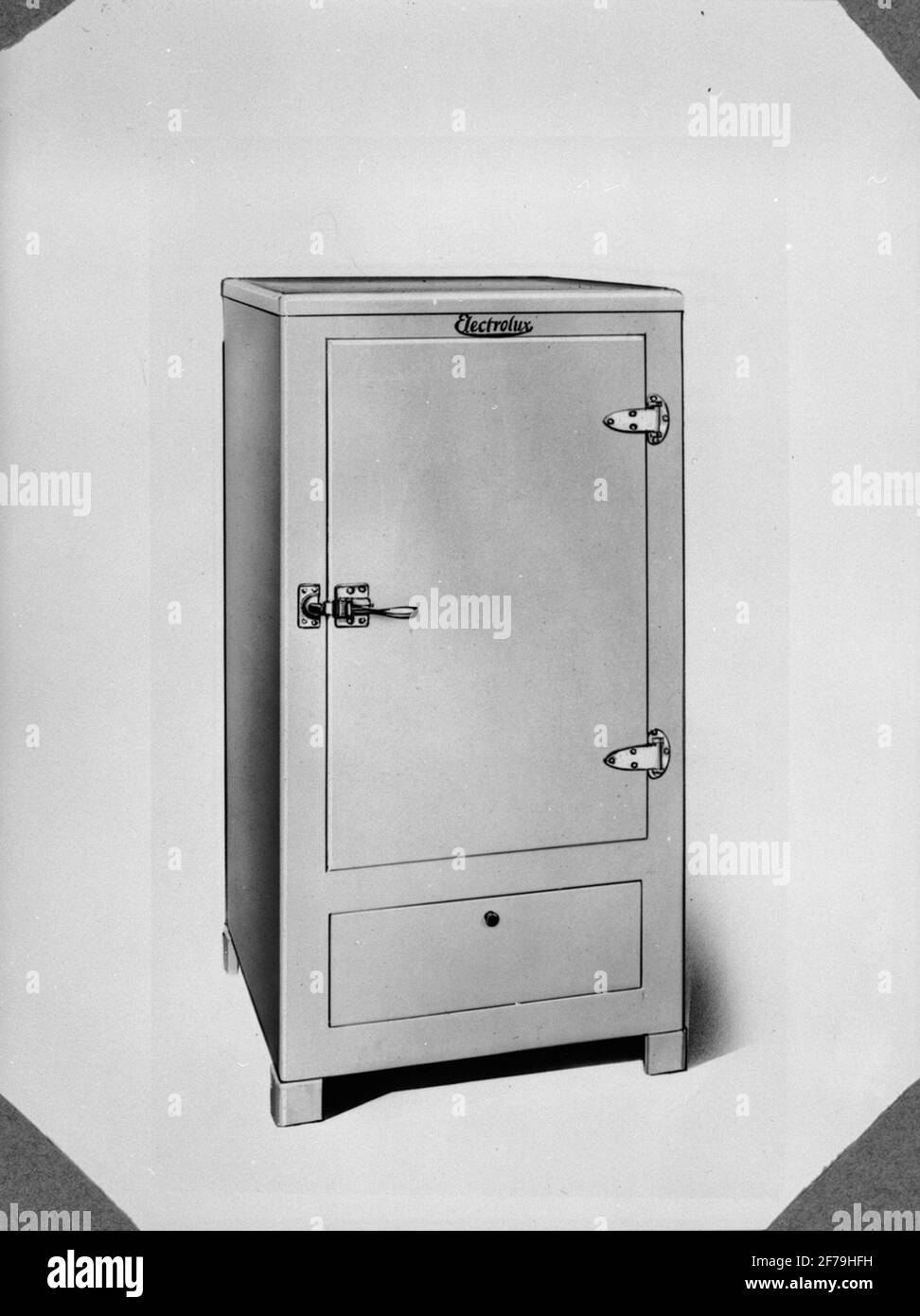 Cartoon refrigerator hi-res stock photography and images - Alamy