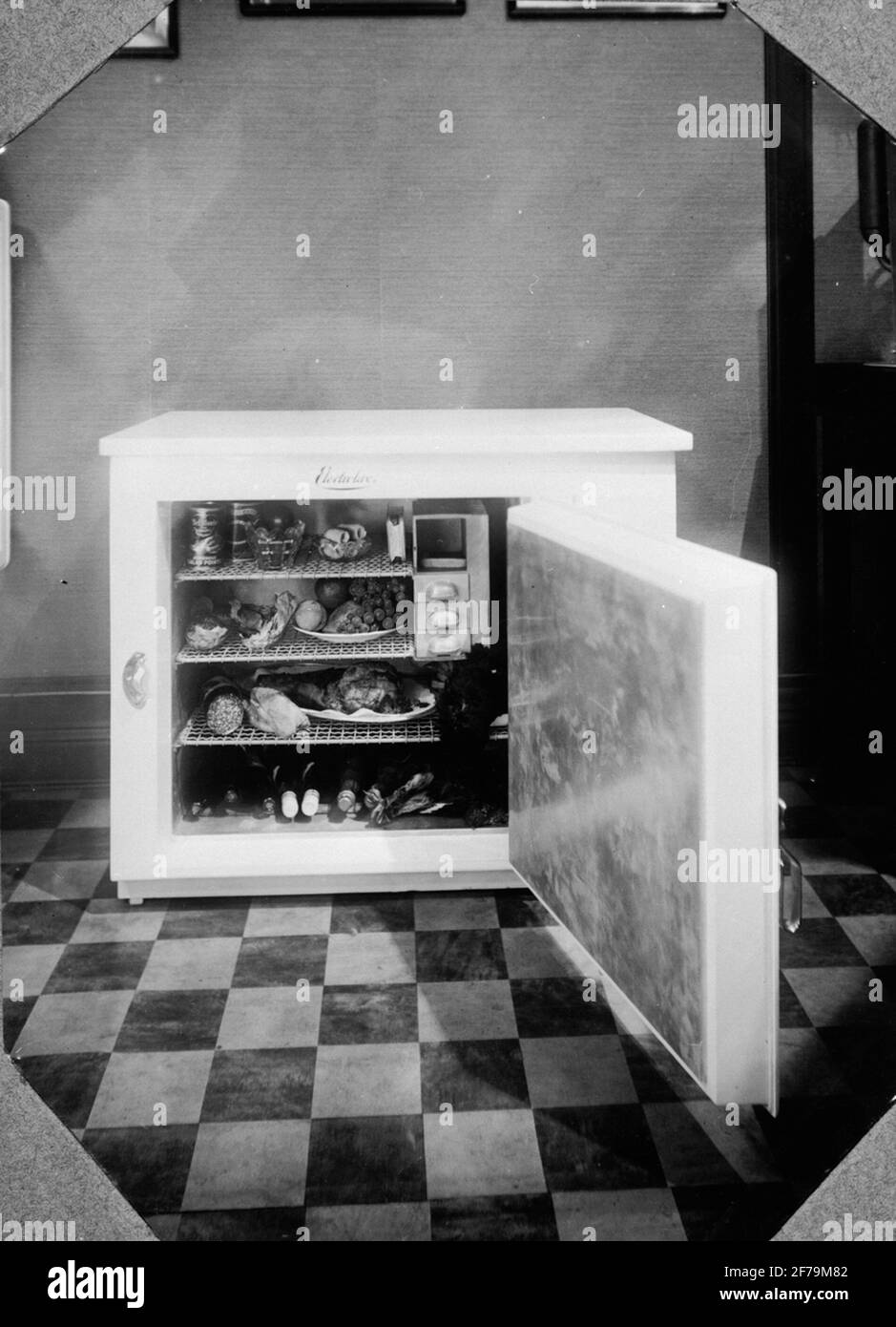 Open cooler Black and White Stock Photos & Images - Alamy