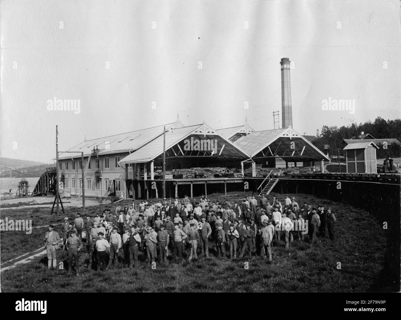 Bollsta use. Workers at the sawmill in 1898 Stock Photo - Alamy