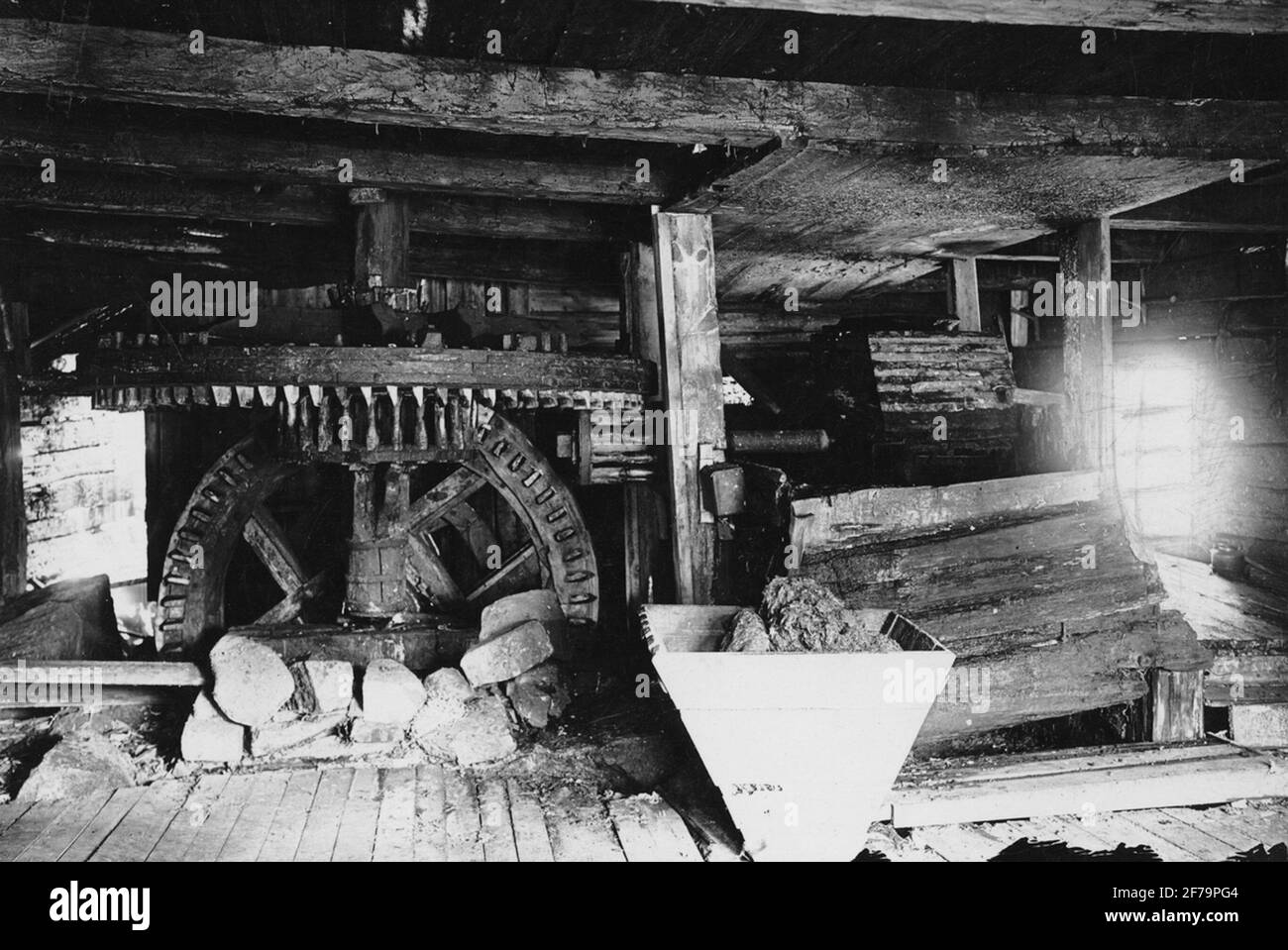 Ösjöfors hand paper mill. Interior of Valshuse. T grave wheel and crown ...