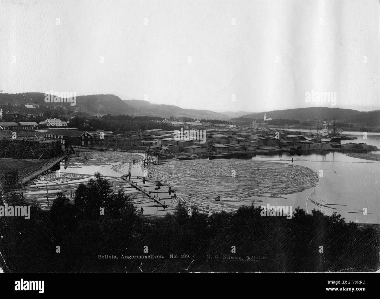 Bollsta use. Timber boom and saw Stock Photo - Alamy