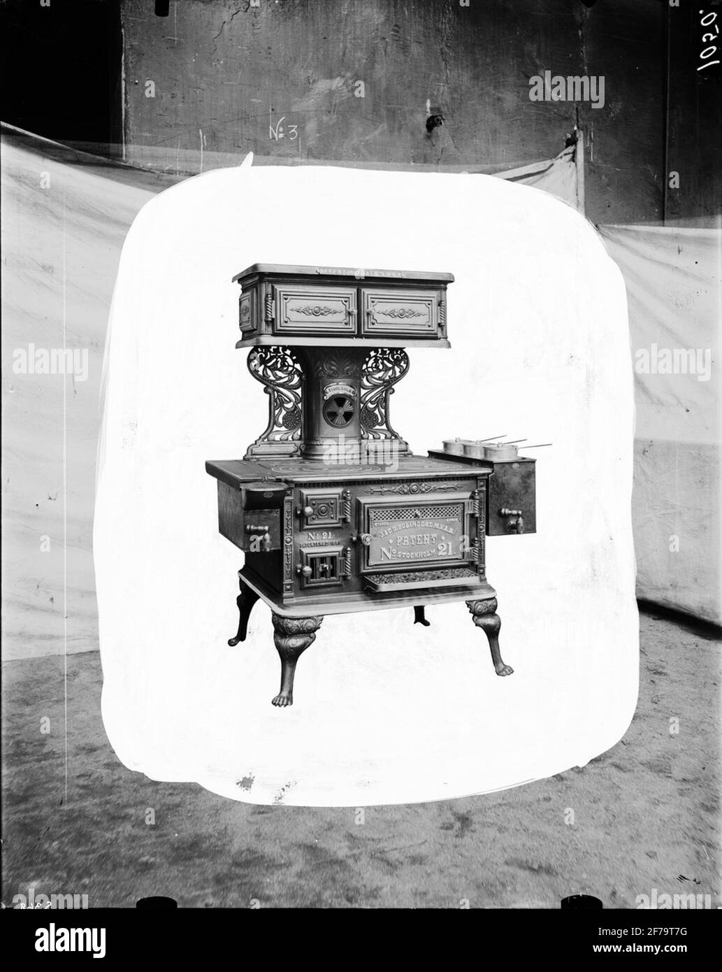 Stove with overhead cabinet Stock Photo - Alamy