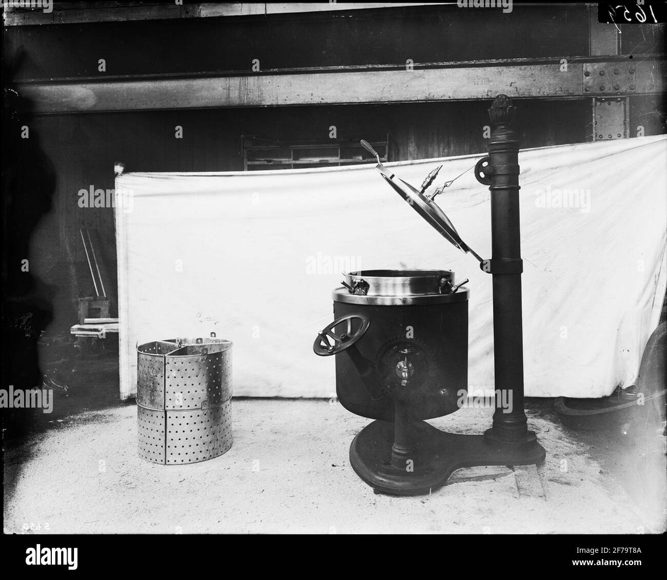 Steam cooker with insert Stock Photo - Alamy