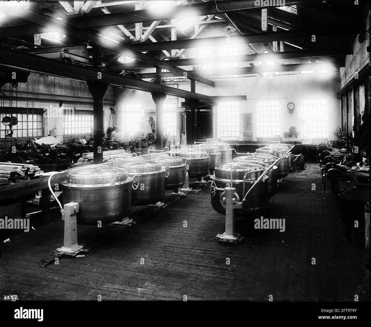 Mounting structure Black and White Stock Photos & Images - Alamy