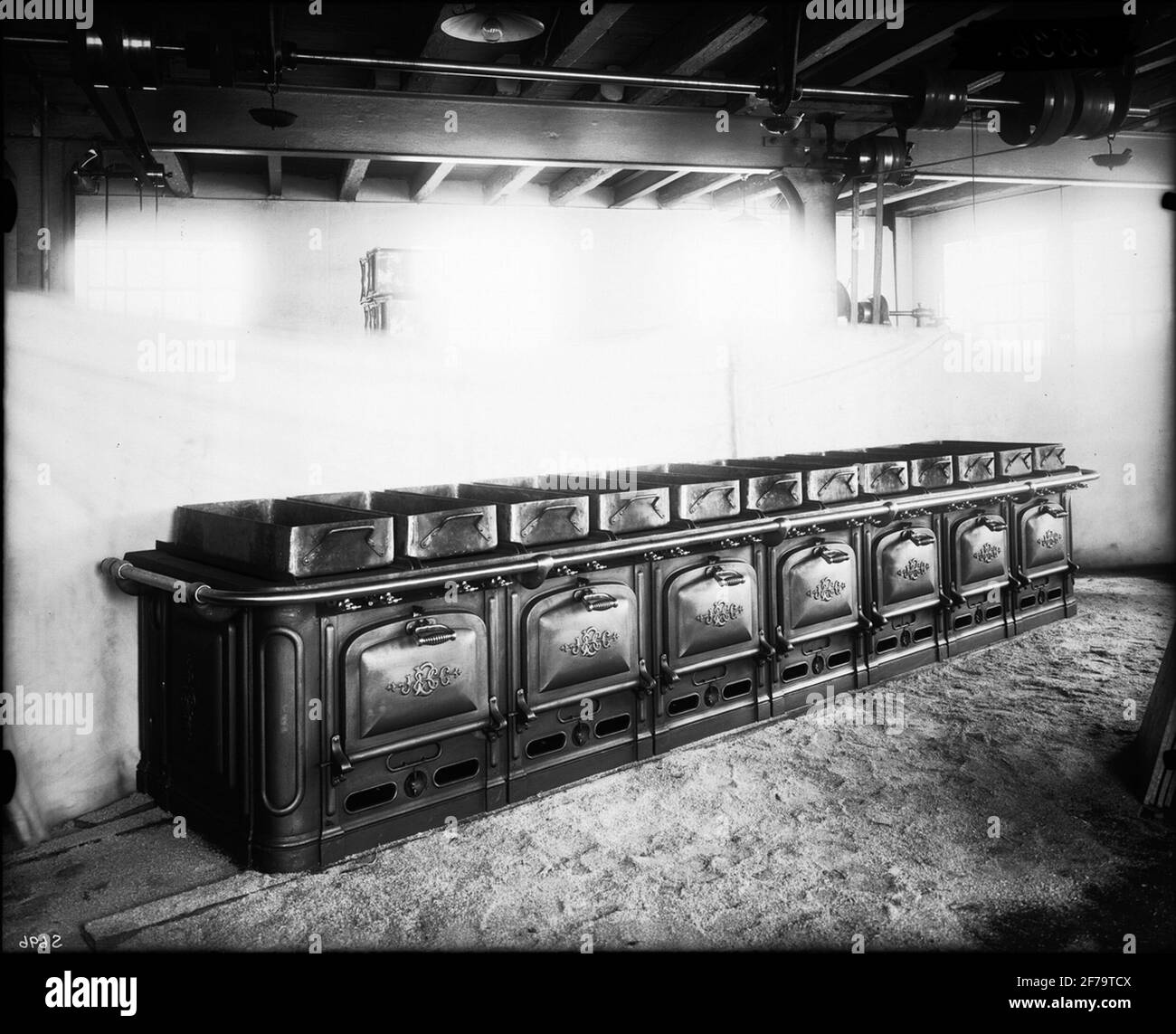 Heat hob for restaurant kitchen Stock Photo - Alamy