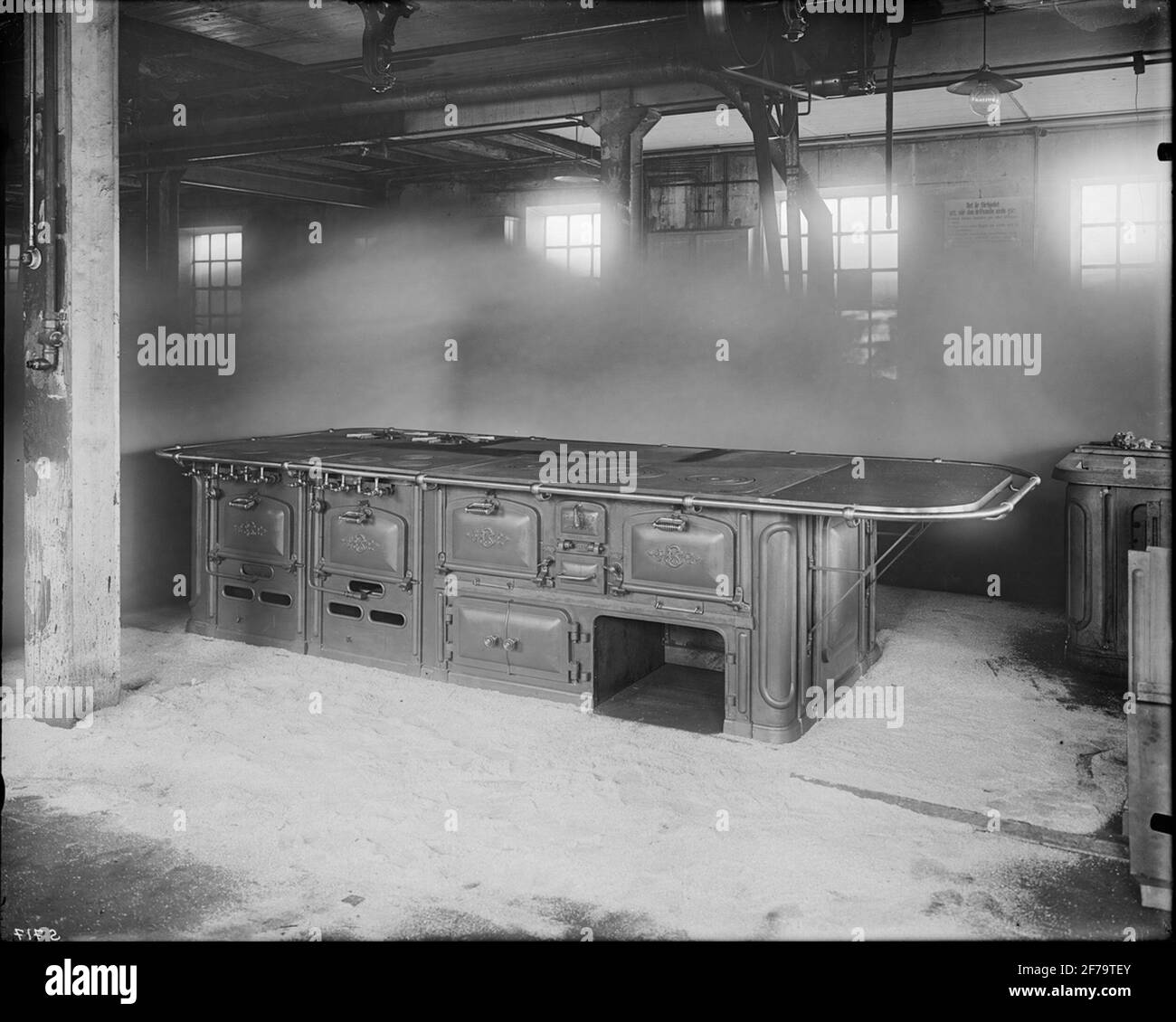 Stove with gas and wood and with drawing hob for restaurant kitchen ...