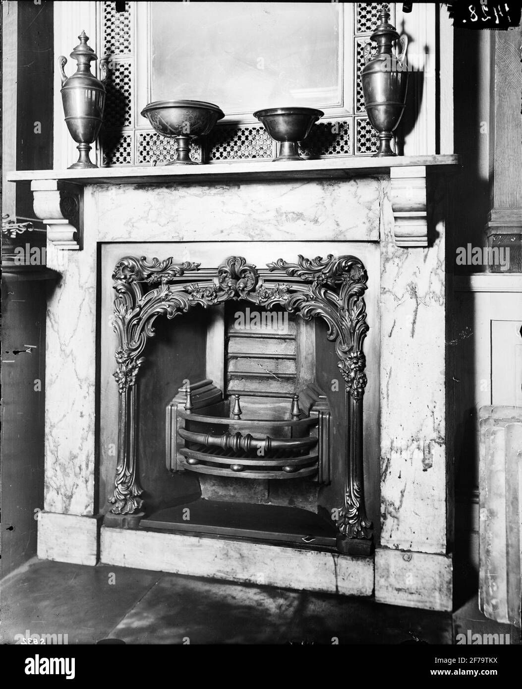 Fireplace log Black and White Stock Photos & Images - Alamy