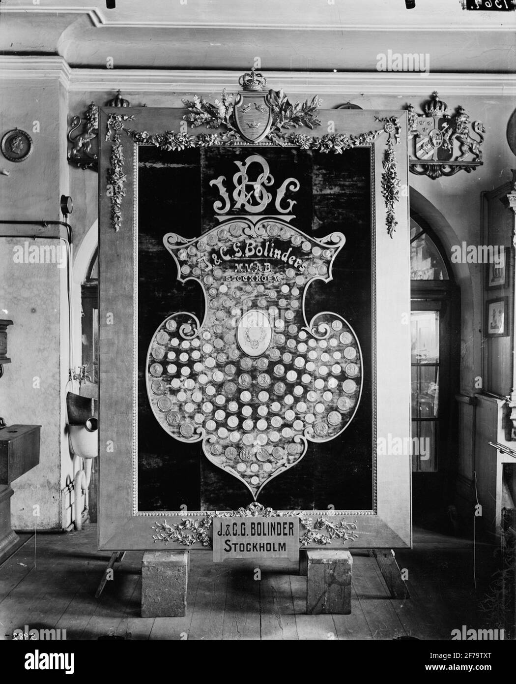 Emblems emblem Black and White Stock Photos & Images - Alamy