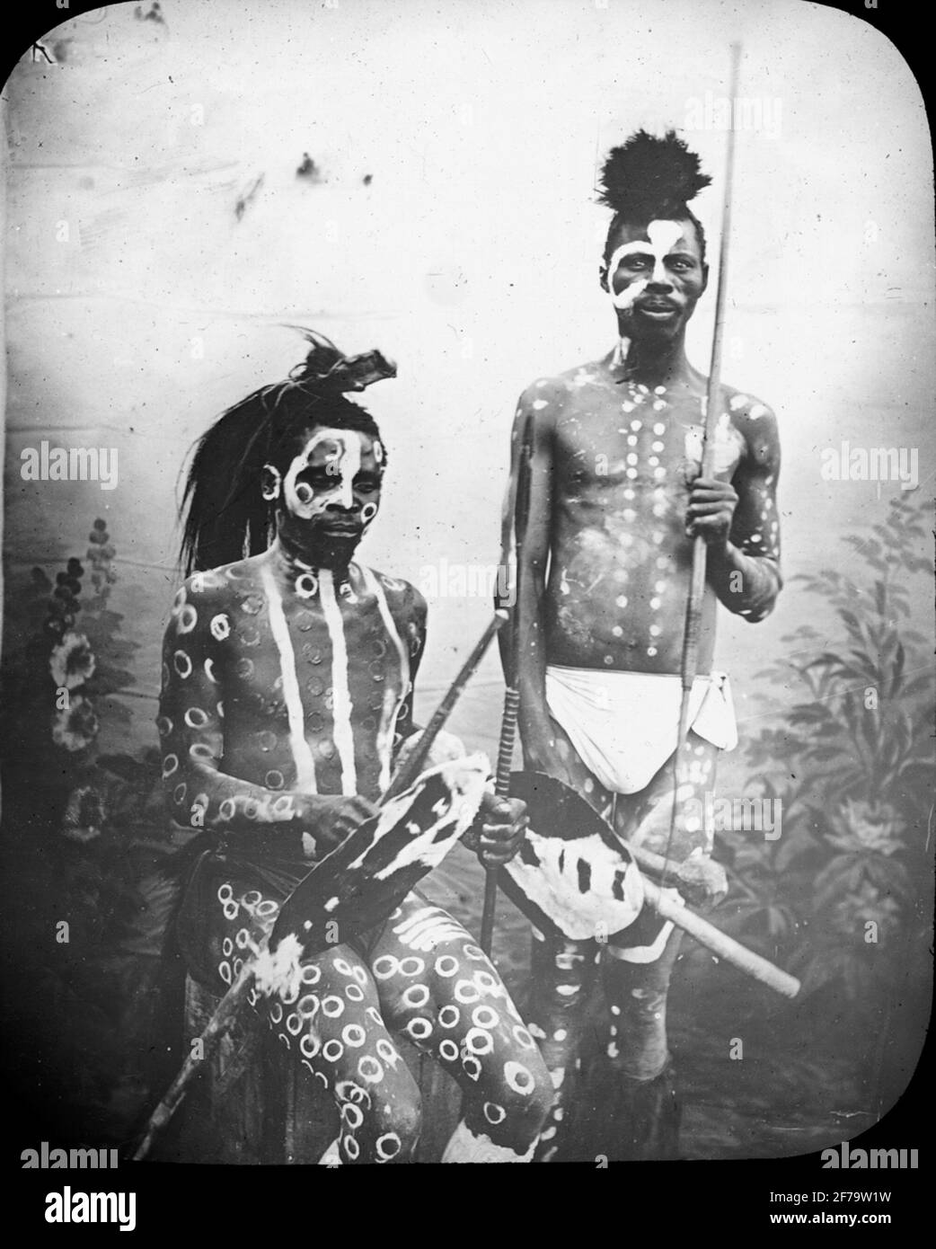 Light image, portrait of painted men from the trunk Matatek or Tambukie ...