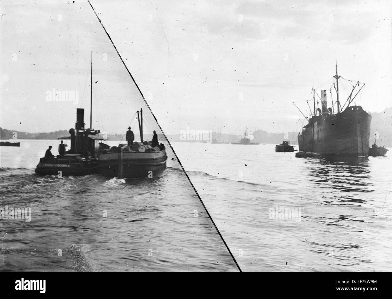 SkiopT icon image, an experiment: The image of ships divided into two ...