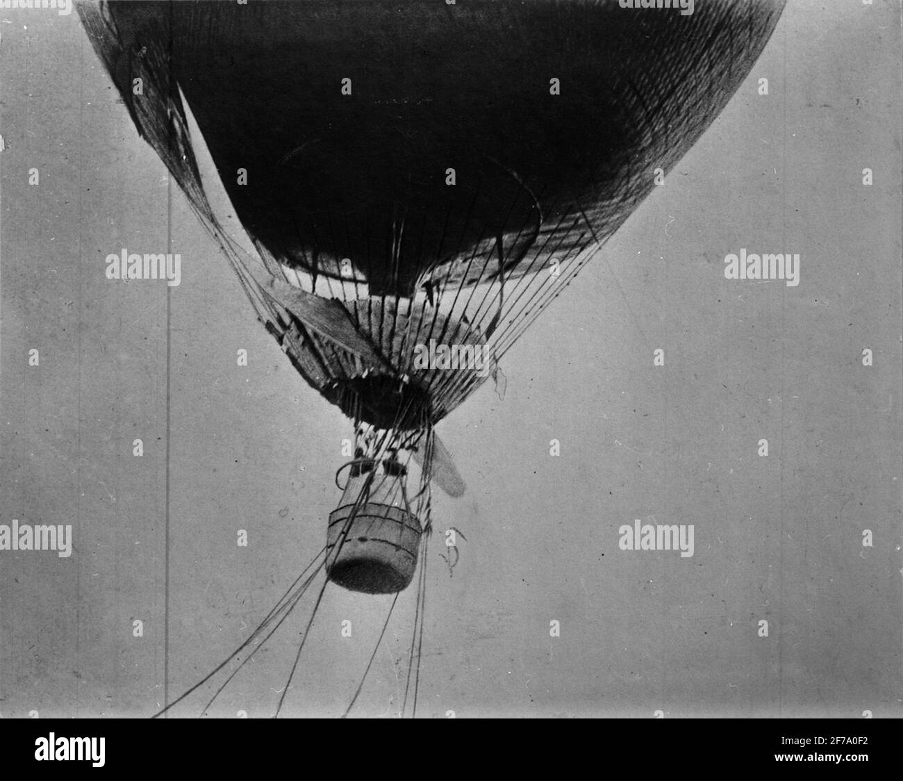 Andree balloon hi-res stock photography and images - Alamy