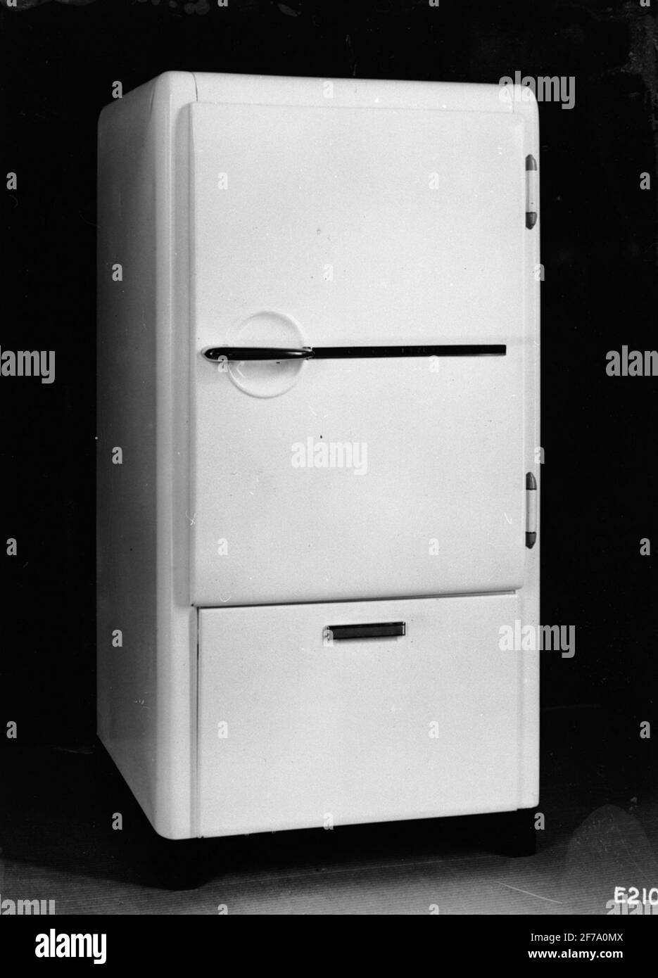 The first refrigerator with heat operation L 300. Production started ...