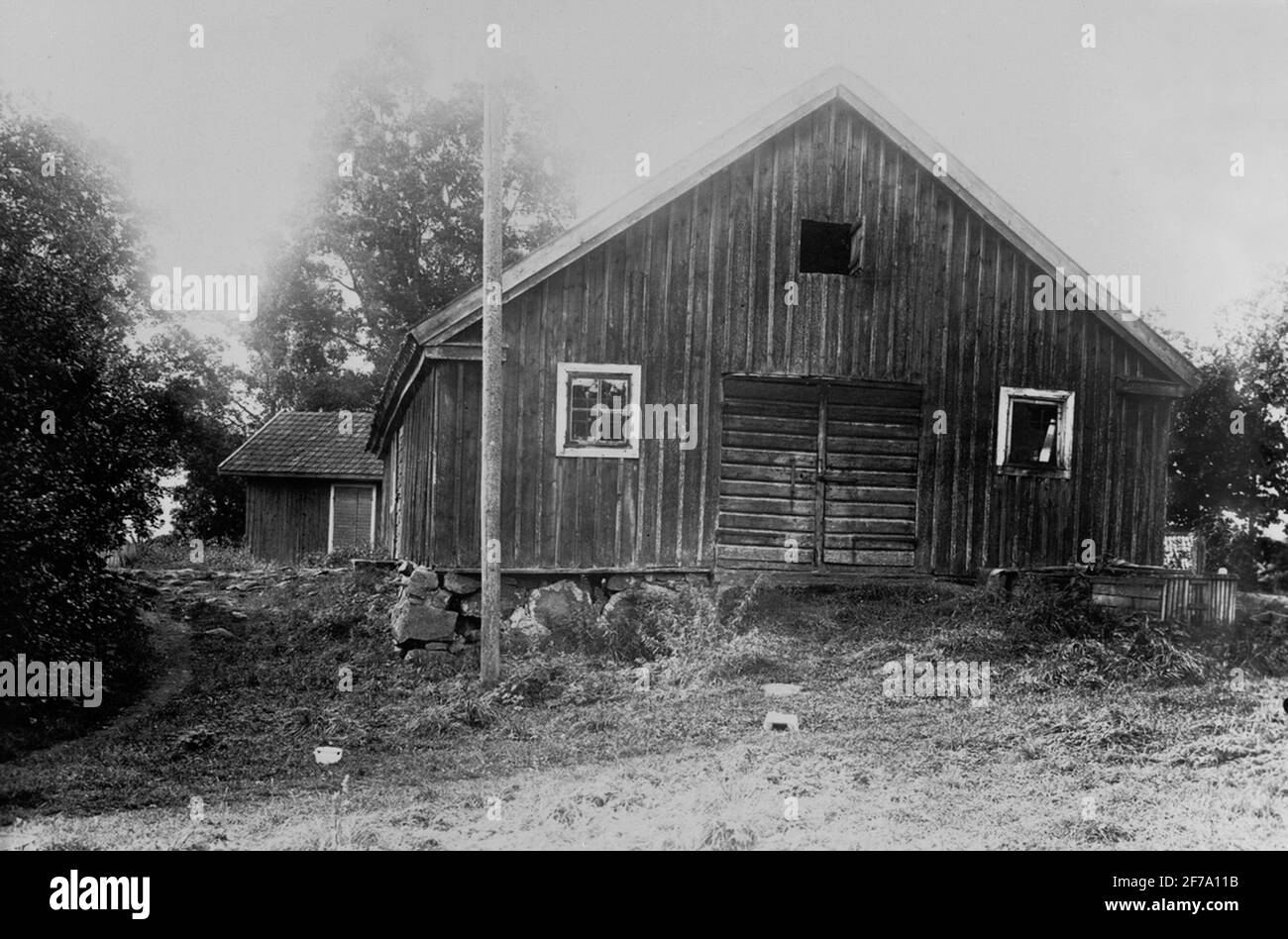 Old stall and cashier's hone. Now (1926) decorated to Mangelbode Stock ...