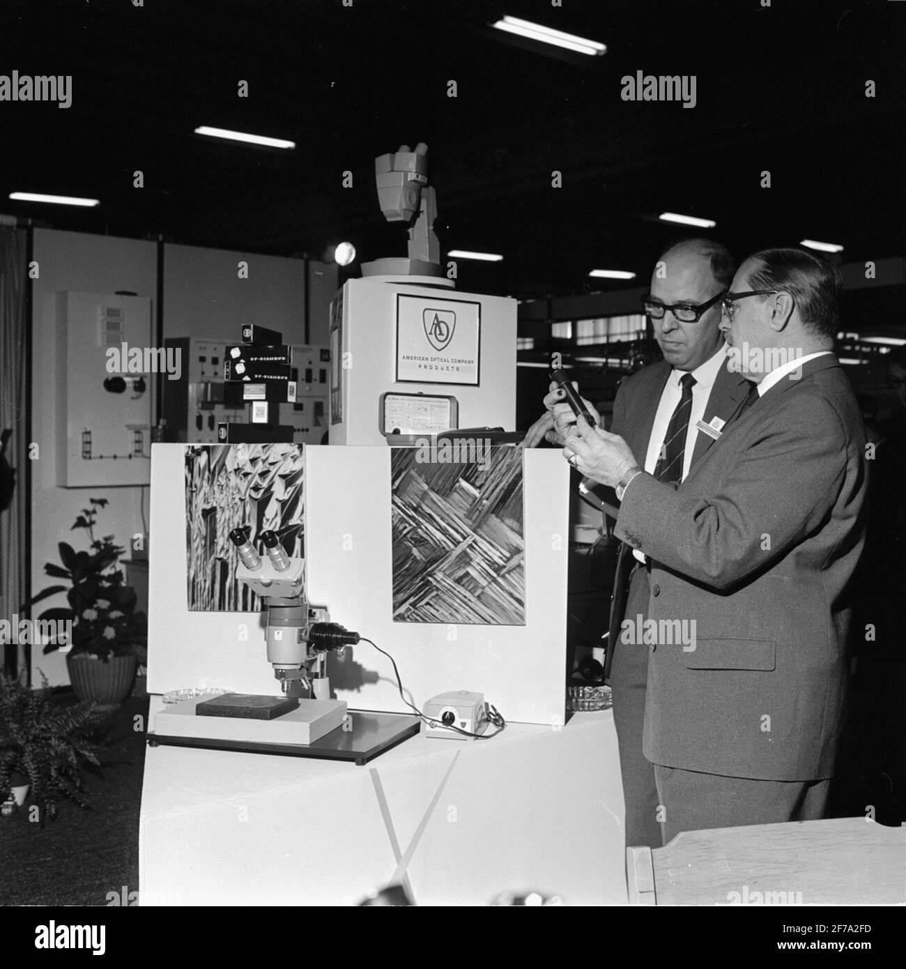 American optical Black and White Stock Photos & Images - Alamy