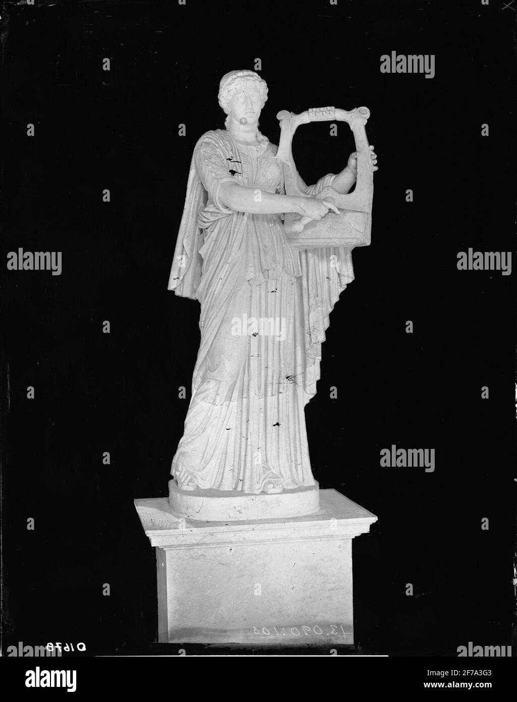 Statue "Erato" on the King. Museum No. 9 and at the National Museum No ...