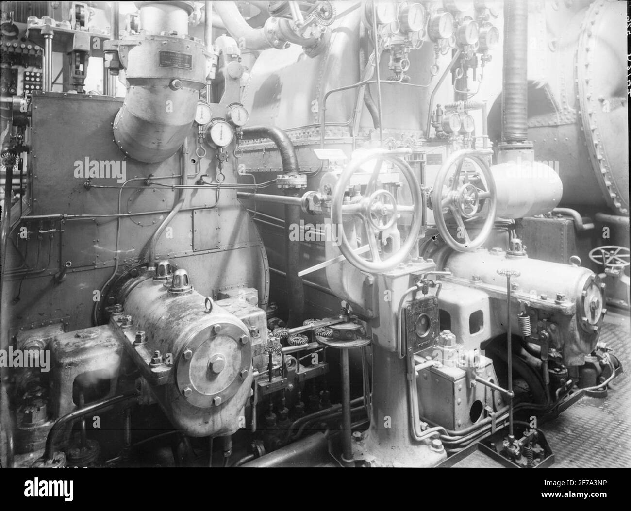 Prop machine hi-res stock photography and images - Alamy